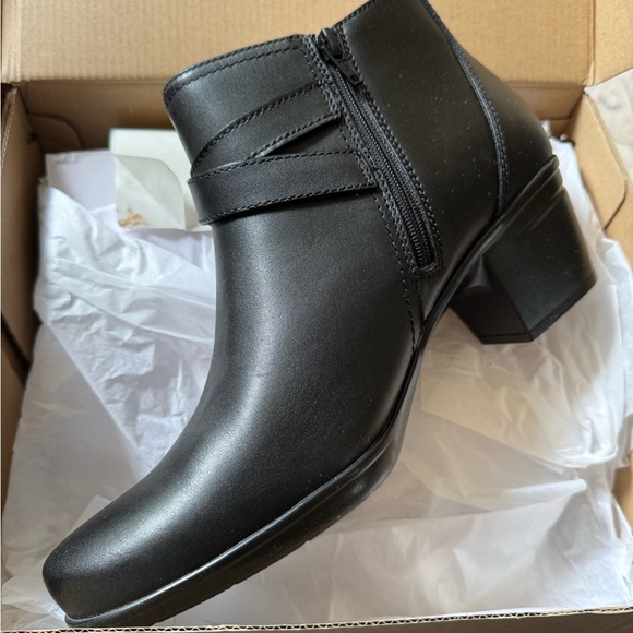 Clarks | Shoes | Clarks Black Ankle Boots With Modern Design And Block ...